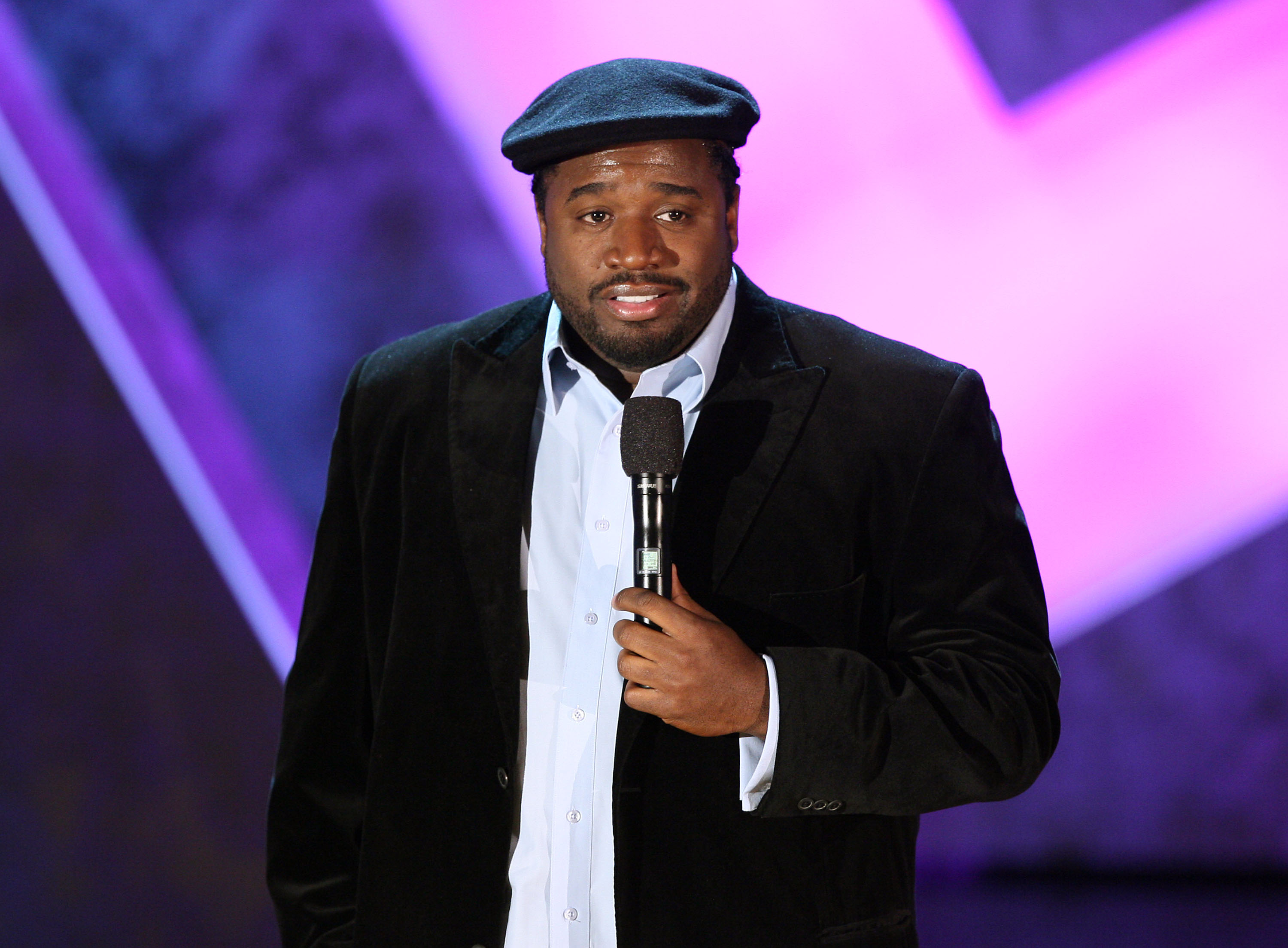 Corey Holcomb's Valentine's Day Advice For Single & Side Chicks
