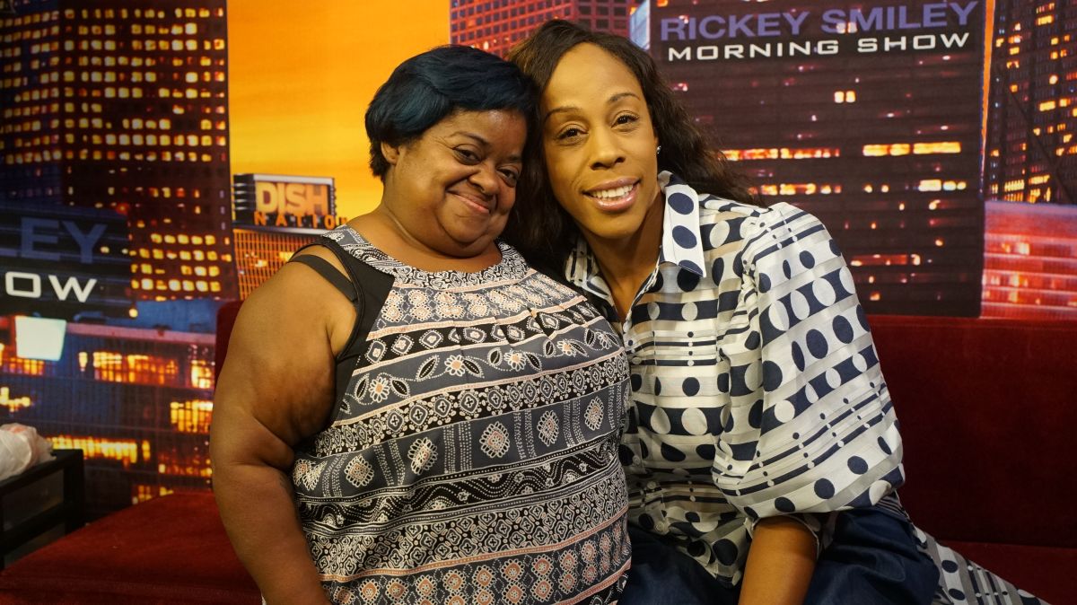 Dianna ‘Coach D’ Williams Visits The Rickey Smiley Morning Show [PHOTOS ...