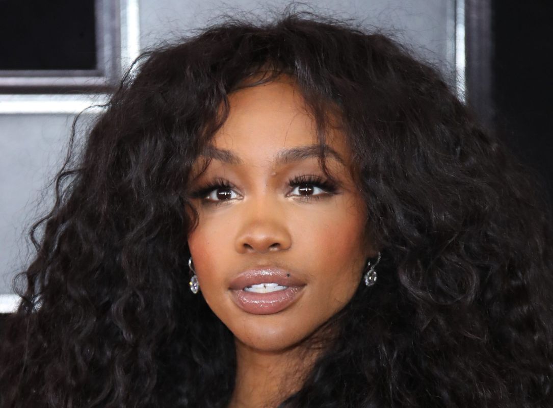 How SZA Keeps Her Skin Looking Flawless | The Rickey Smiley Morning Show