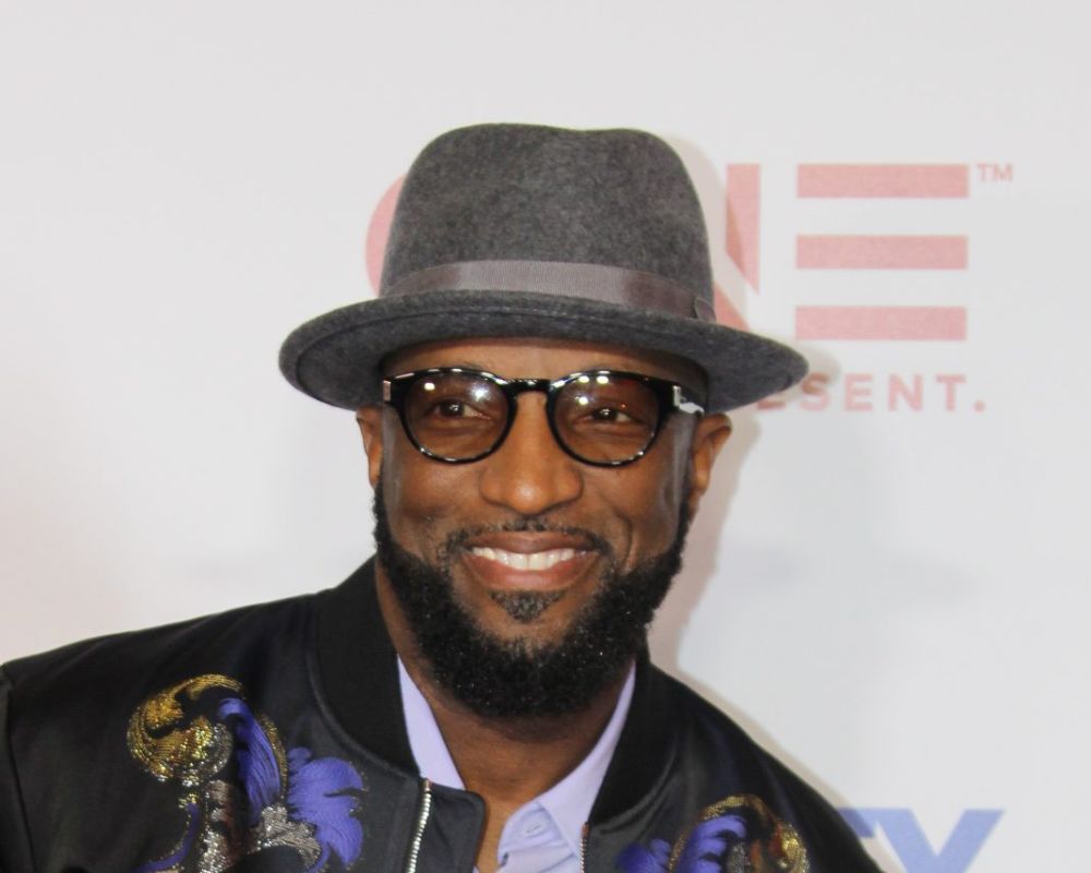 Rickey Smiley Turns Pain Into Laughter On “Unsung Hollywood” | The ...